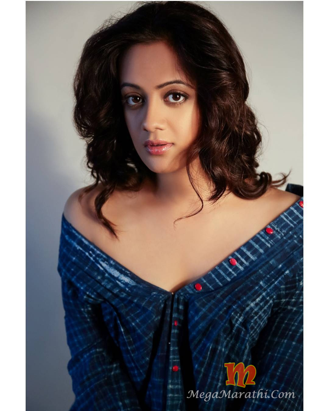 Spruha Joshi Marathi Actress Photo Bio Images Wiki Age Marriage HD Hot