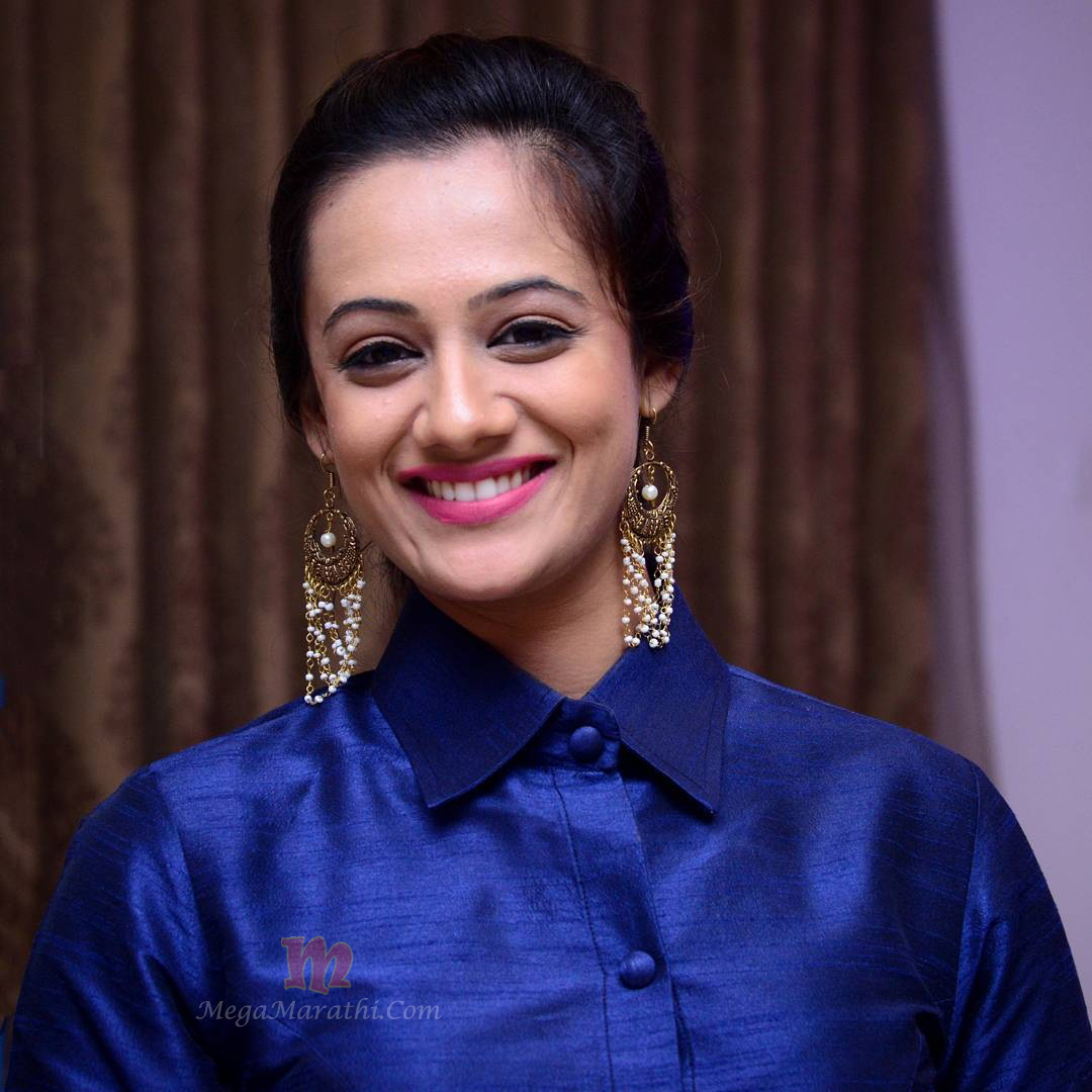 Spruha Joshi Marathi Actress Photo Bio Images Wiki Age Marriage HD Hot
