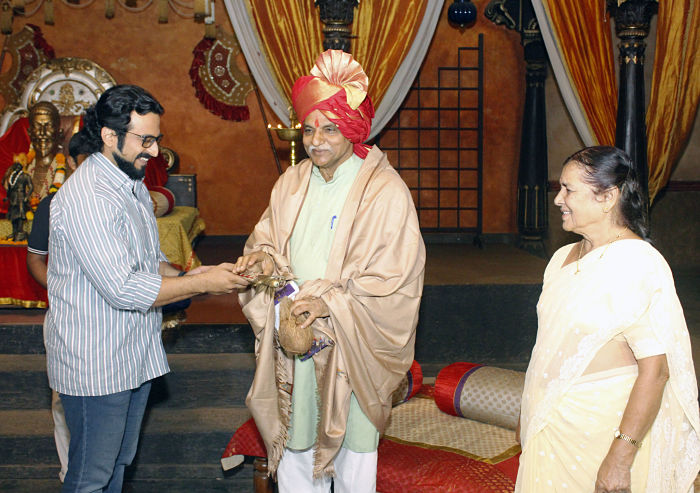 When The Great Amte Family Meets Swarajya Rakshak Sambhaji Sets